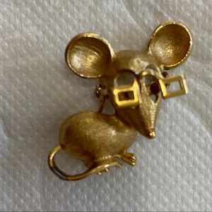 Avon | Jewelry | Vintage Avon Gold Tone Mouse Pin Moving Glasses | Poshmark